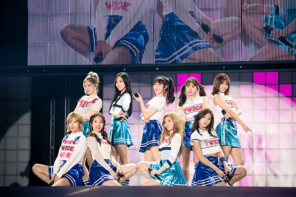 트와이스 "TWICE DEBUT SHOWCASE"Touchdown in JAPAN""방송일 결정! - 스퀘어 카테고리